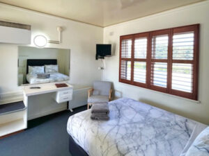 Accomodation – Snow Goose Hotel